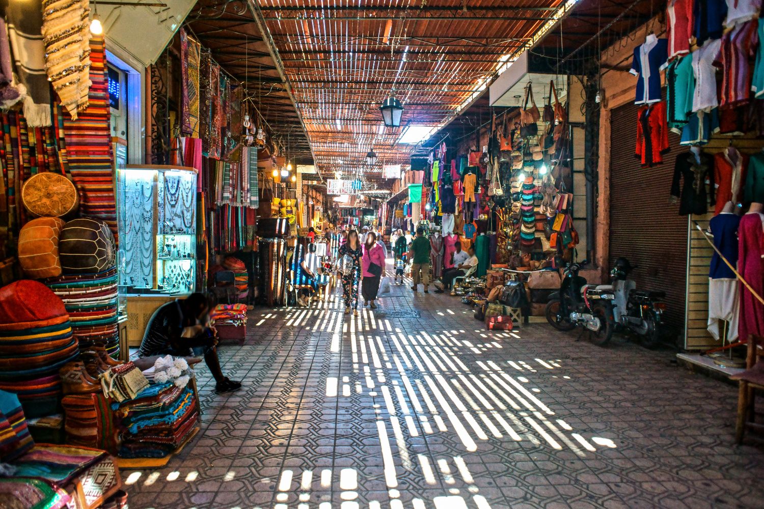 Exploring the Vibrant Moroccan Souks